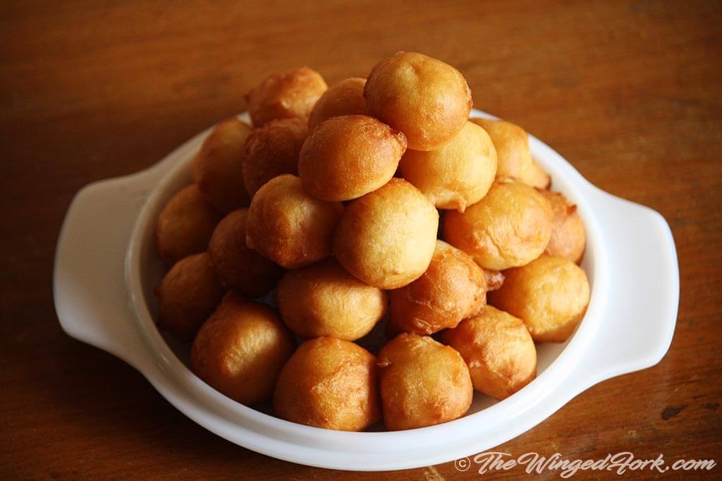 Foogias: East Indian Balloon Bread