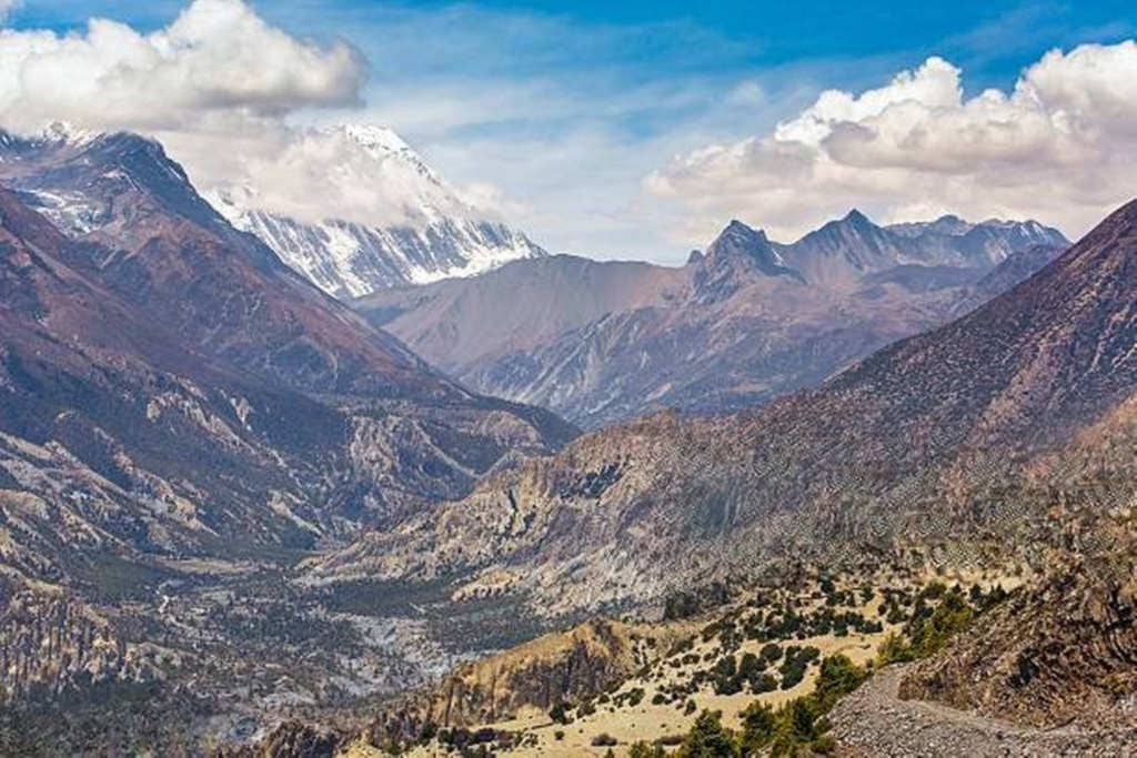 A Journey of Hills and Hearts: Annapurna Circuit vs Everest Base Camp